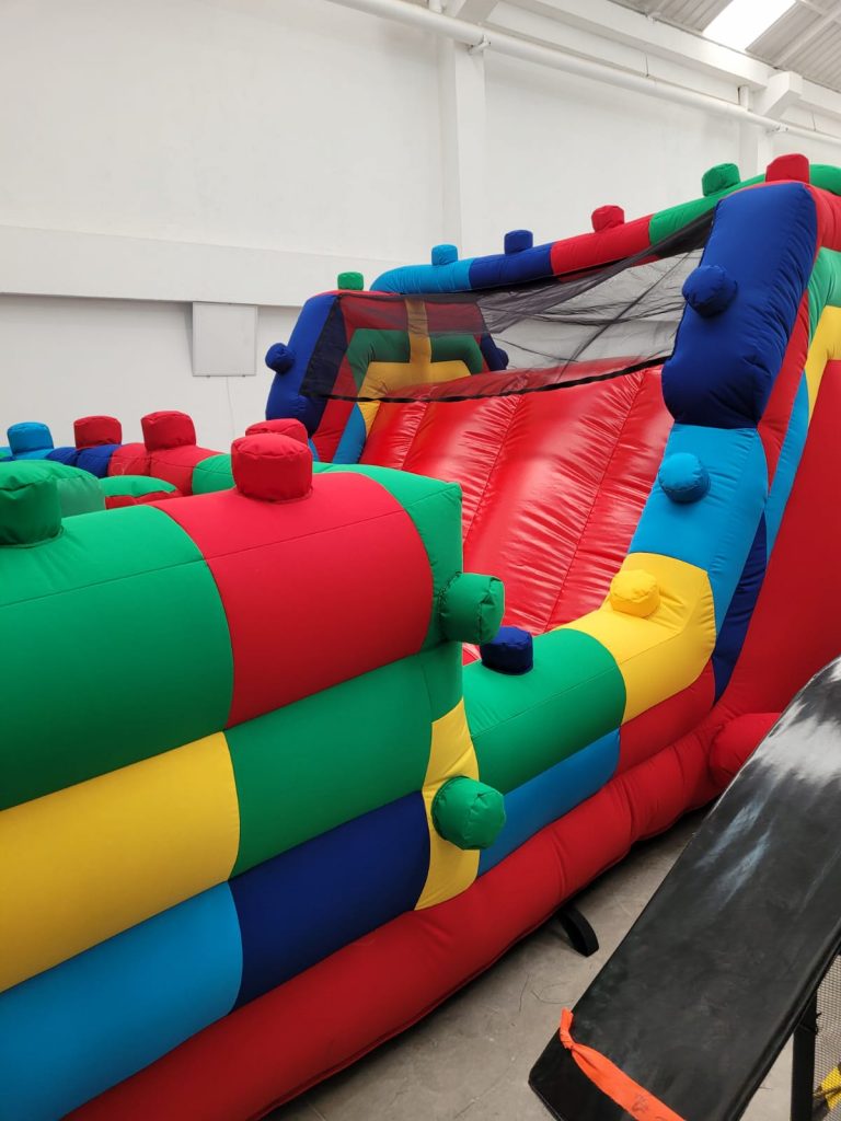 Inflable Obstáculos Lego - Inflables De Colombia
